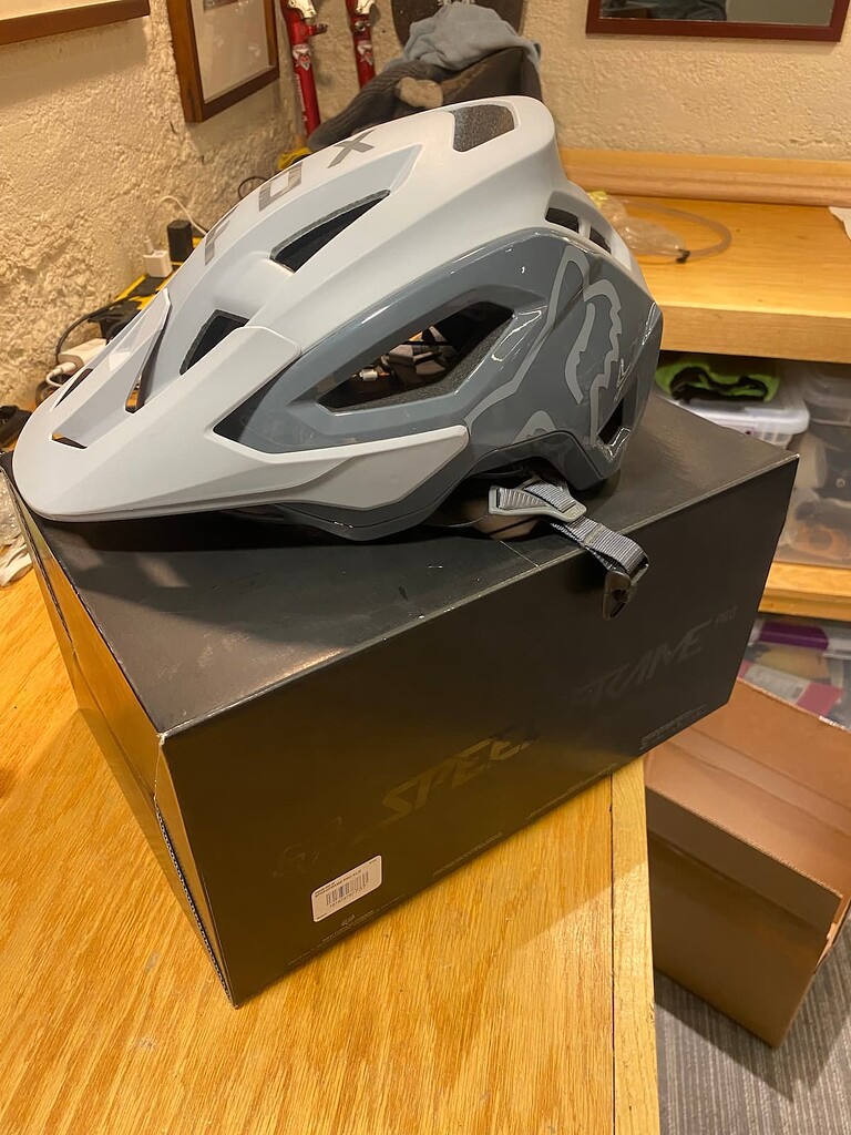 New Fox Speedframe Pro Helmet Medium - SOLD - Buy Sell Trade - ECMTB